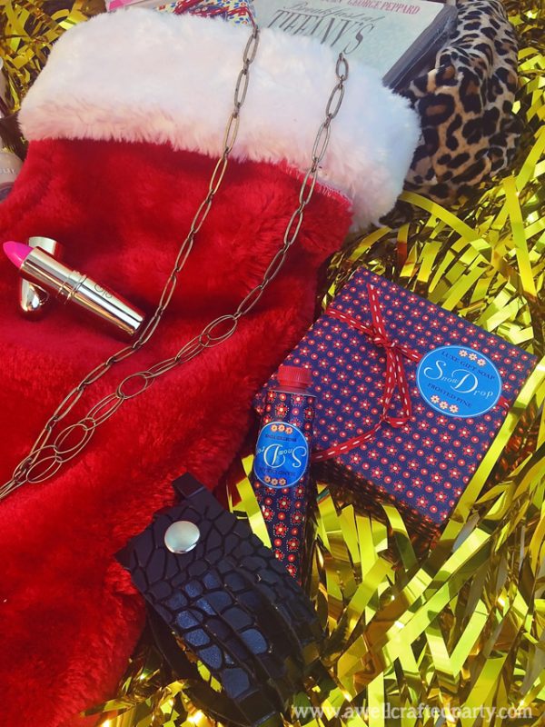 Beauty Stocking Stuffer Gift Guide + Free Gift Card Holder Printable ...