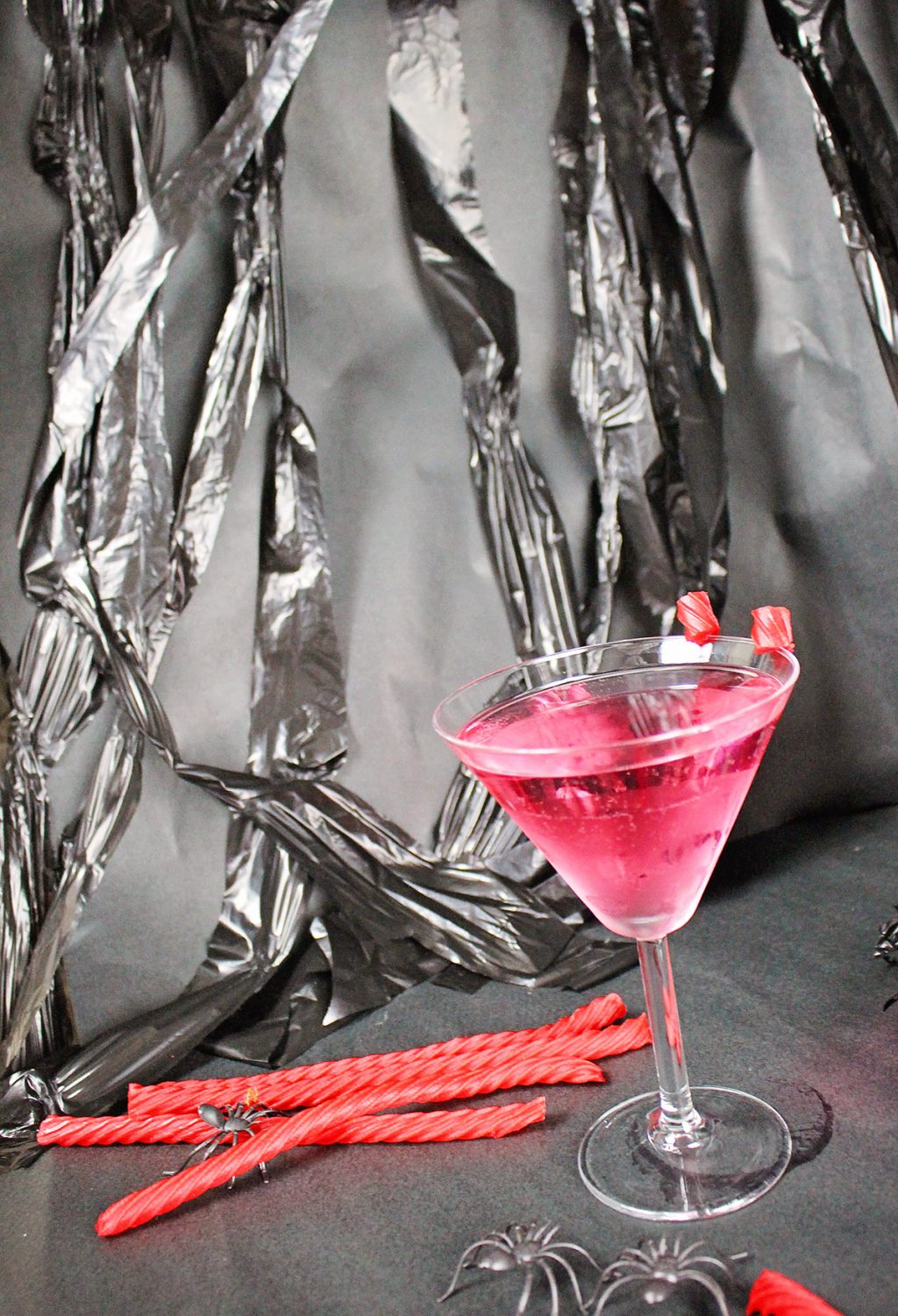Halloween Cocktail and NA Beverage with Red Vines – A Well Crafted Party